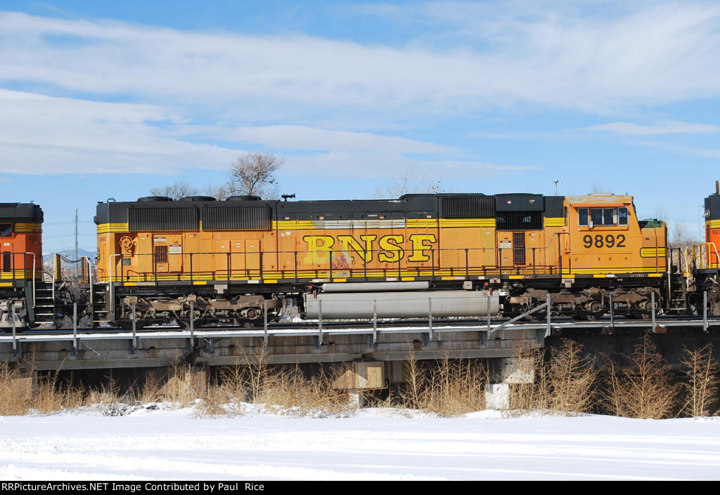 BNSF 9892